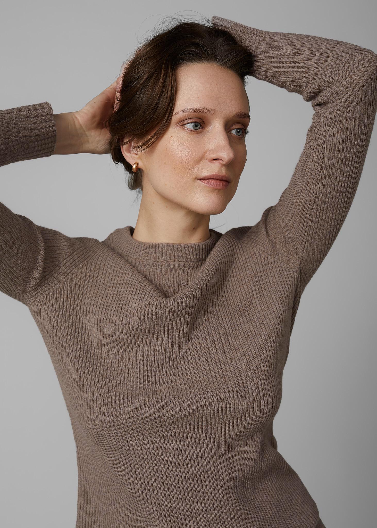 GIJA golfas žema apykakle